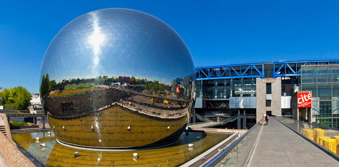 La Géode Cinema, Paris. Facts. Address. Program.